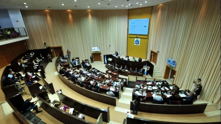 Neuquén Diputados Presentaron Proyecto Para Cobrar A Los Extranjeros