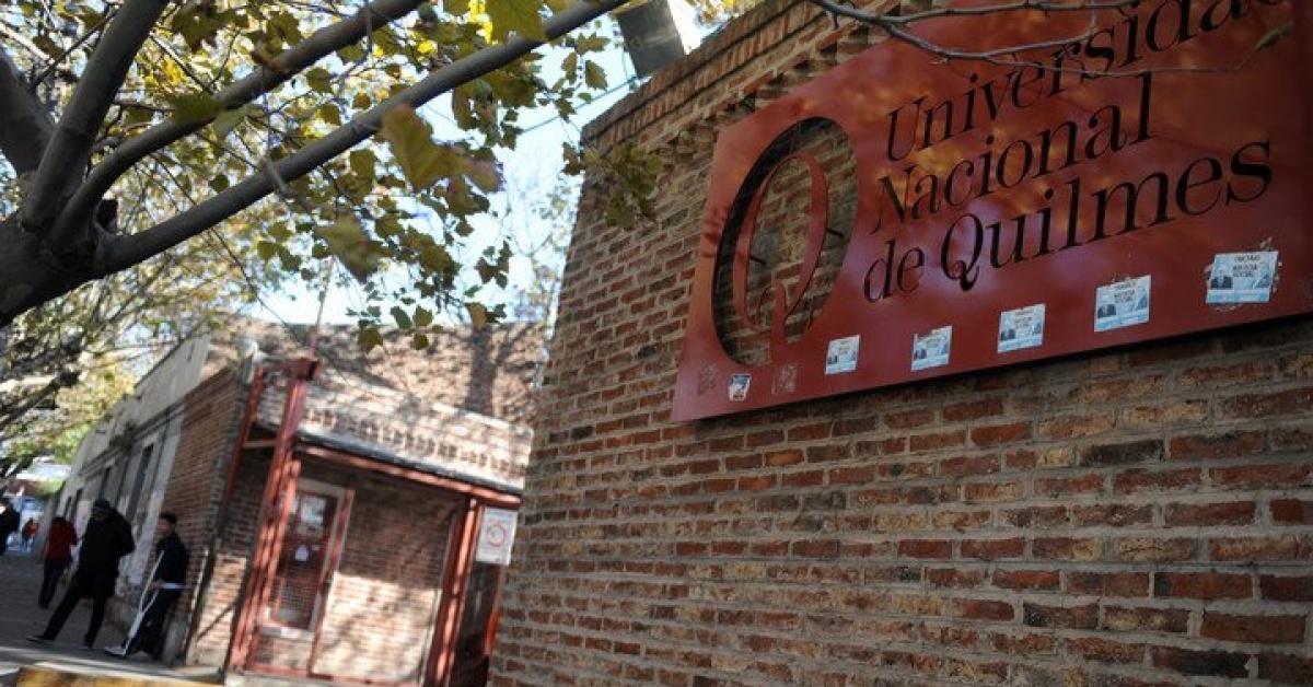 Denuncian persecución laboral e ideológica contra docente de la UNQui