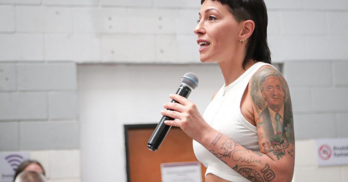 Pochoclos hasta noviembre: Mayra Mendoza busca escalar puestos y se ...