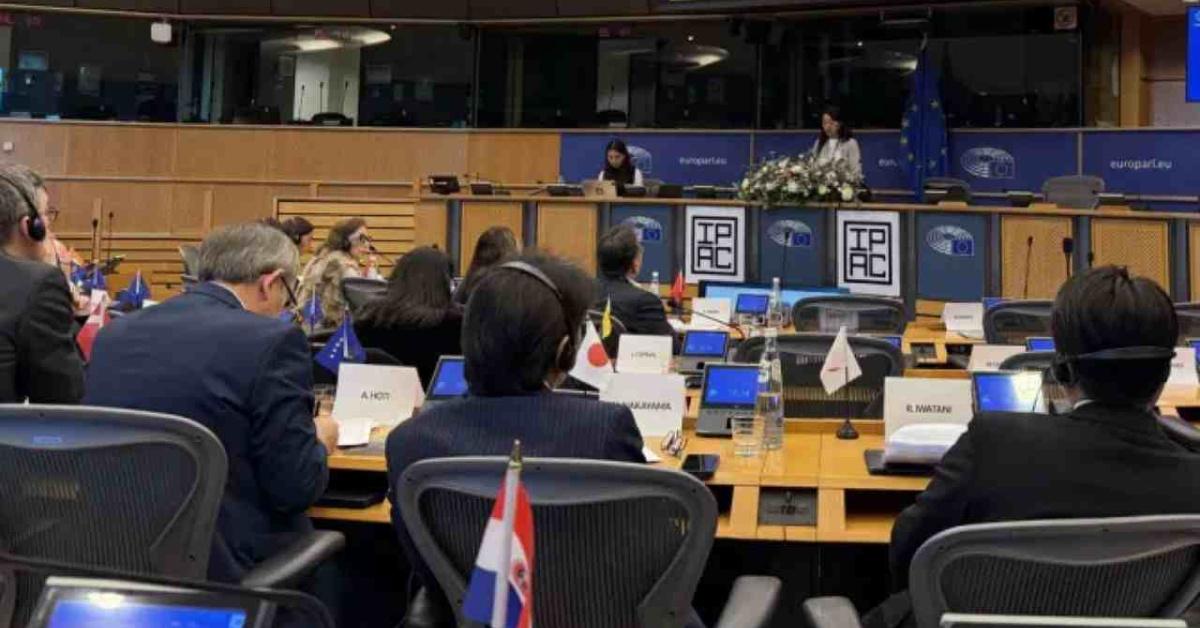 Legisladores advierten sobre la expansión global de la influencia china en la plenaria del IPAC